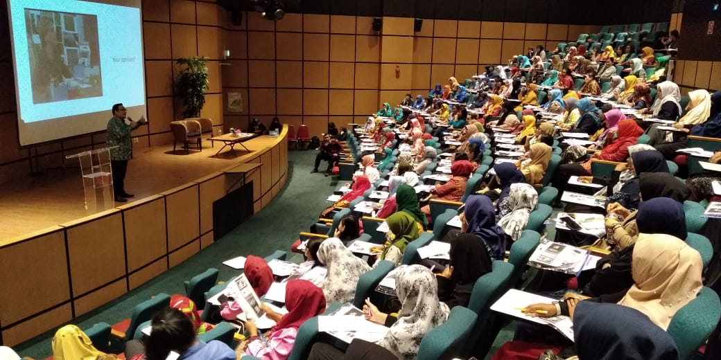 Training Pembuatan Media Pembelajaran Kreatif dan Inovatif di Jakarta ... Training Pembuatan Media Pembelajaran Kreatif dan Inovatif di Jakarta ...